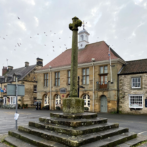 Helmsley Market Town - Huntee